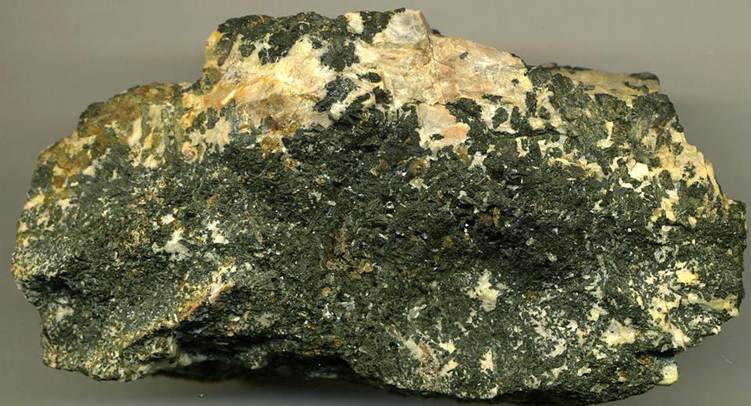 Microcline-bearing pyroxenite ( a.k.a. aegirine-bearing syenite) (9.3 cmacross) from the Iron ...